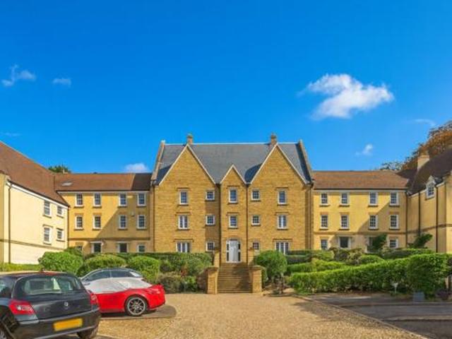 2 Bedroom House Stonehouse Gloucestershire 98477640