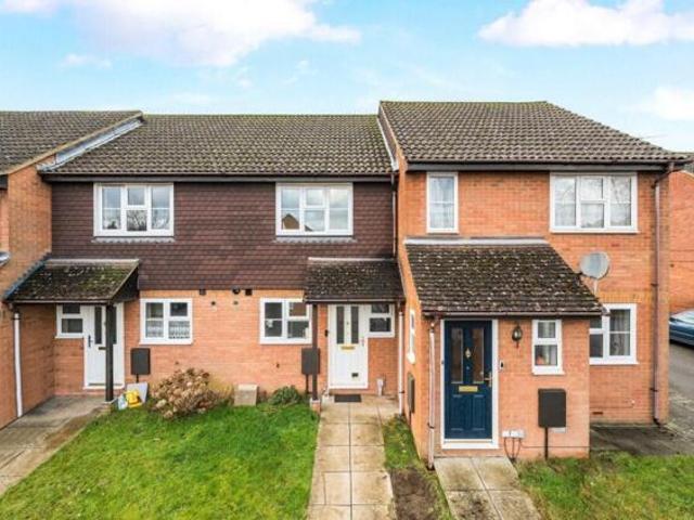 2 Bedroom House Surrey Surrey 101892432