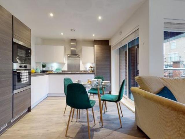 2 Bedroom House Swanscombe Swanscombe LS71834837