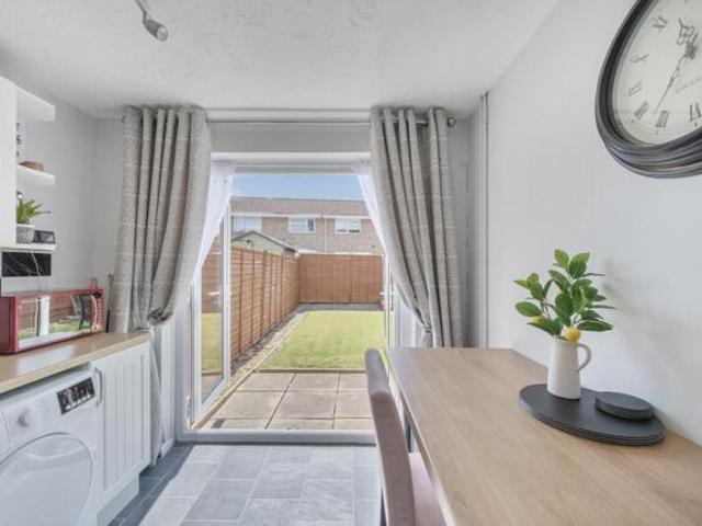 2 Bedroom House Swindon Swindon 99523862