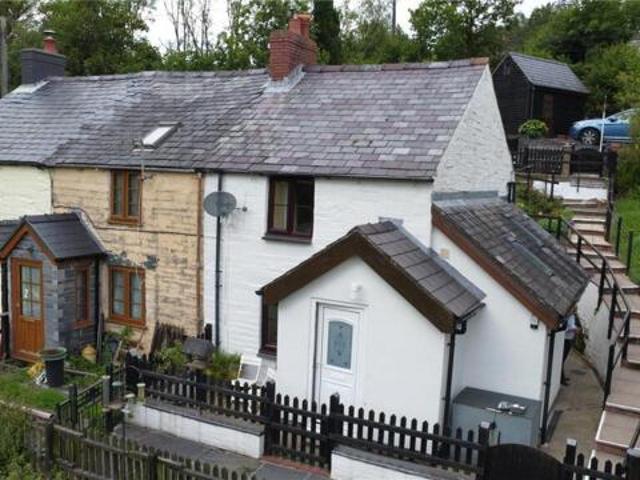 2 Bedroom House Powys Powys 99642035