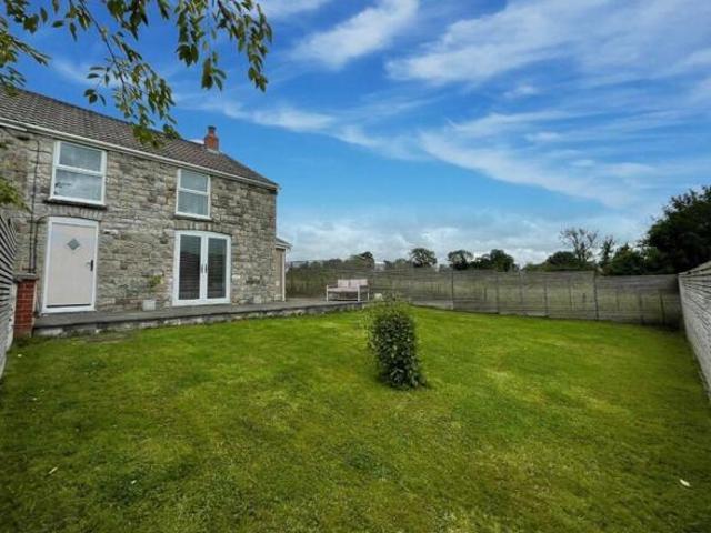 2 Bedroom House Powys Powys LS100540805