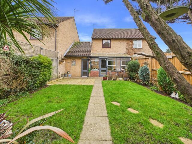 2 Bedroom House Peterborough Peterborough 100240858