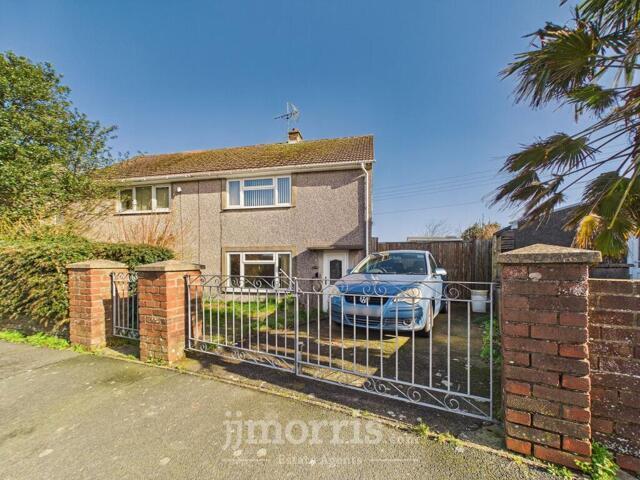 2 Bedroom House Pembrokeshire Pembrokeshire LS100366164