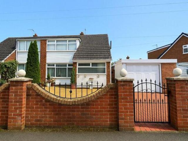 2 Bedroom House Preston Lancashire LS98687502