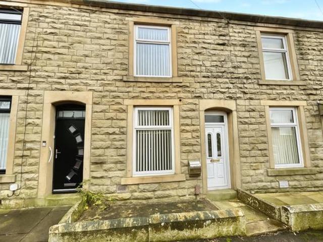 2 Bedroom House Rossendale Lancashire 98968915