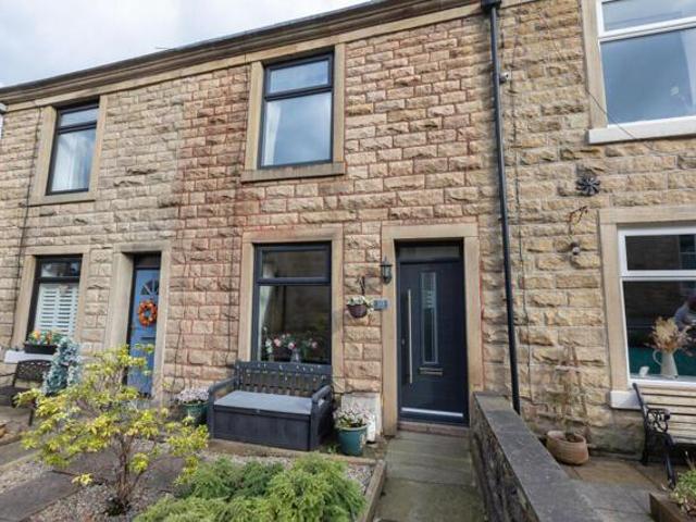 2 Bedroom House Ramsbottom Bury 101677220