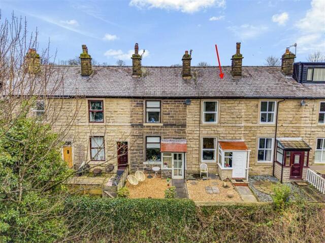 2 Bedroom House Ramsbottom Greater Manchester 101316529