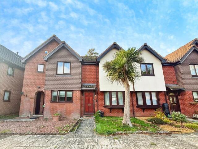 2 Bedroom House Reading Berkshire LS100615277