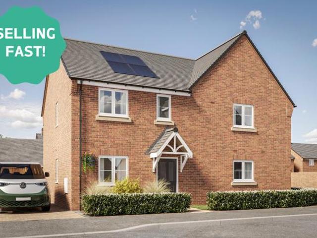 2 Bedroom House Rugeley Staffordshire 99735919