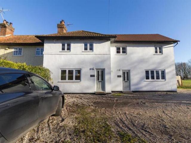 2 Bedroom House Rushden Rushden LS100502843
