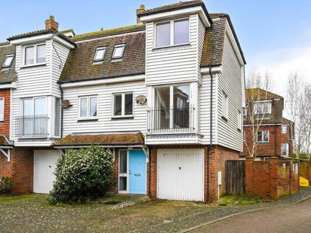 2 Bedroom House Rye East Sussex 99054973