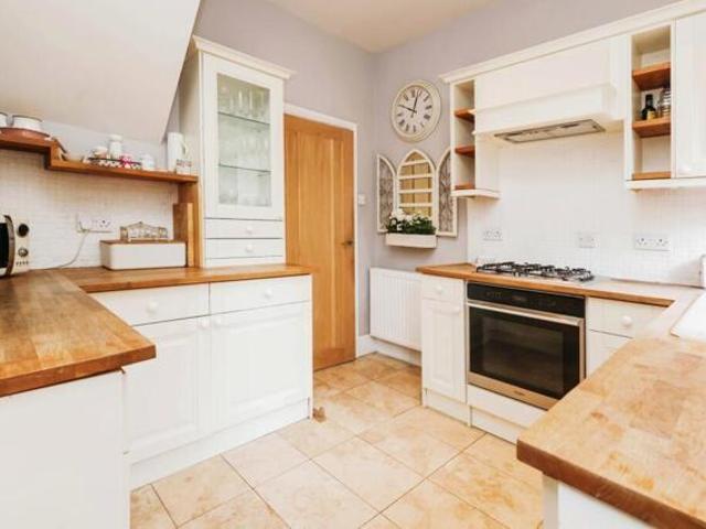 2 Bedroom House Worcester Worcestershire 99808618