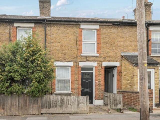 2 Bedroom House Watford Hertfordshire LS99237076