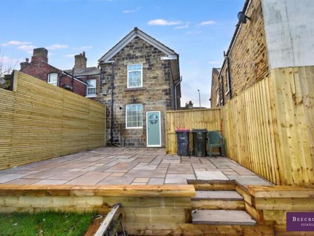 2 Bedroom House Wath Wath 99380868