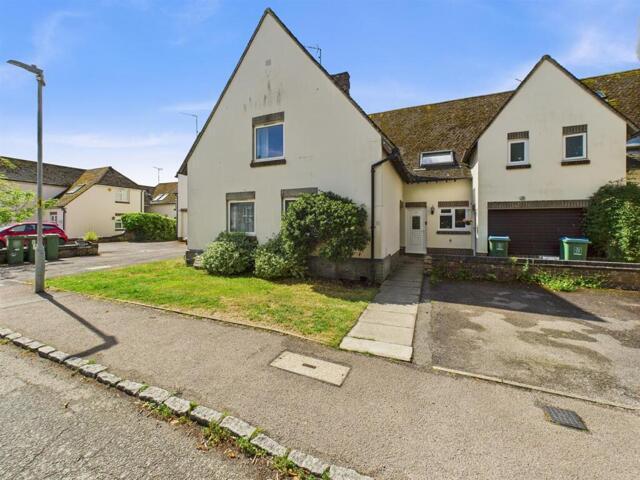 2 Bedroom House Waddesdon Buckinghamshire 100132709