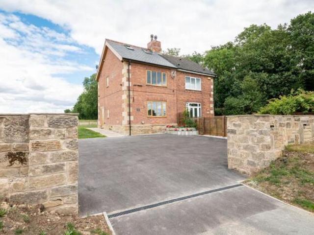 2 Bedroom House Wakefield Wakefield 101352057