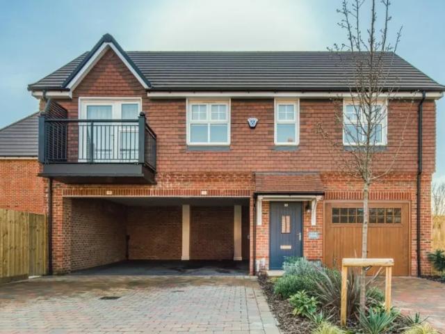 2 Bedroom House Wallingford Wallingford LS102596762
