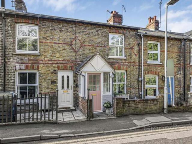 2 Bedroom House Wargrave Wokingham 101678010