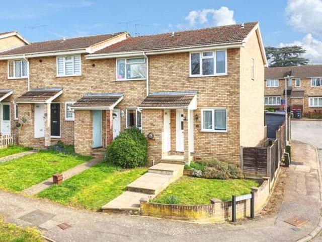 2 Bedroom House Ware Hertfordshire 100733852