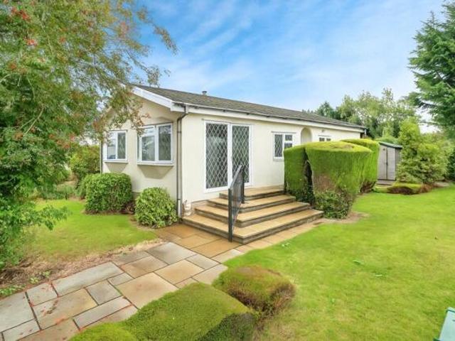 2 Bedroom House Warrington Warrington LS101168302