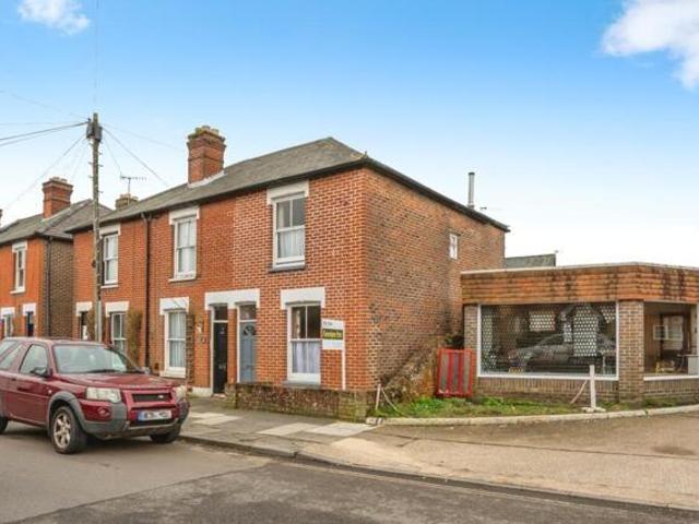 2 Bedroom House West Sussex West Sussex LS99895302