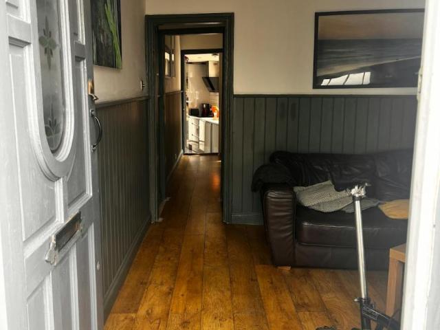 2 Bedroom House Whitstable Whitstable 93916945