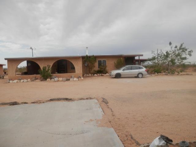 2 bedroom house with amenities