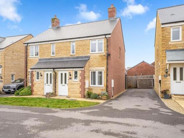 2 Bedroom House Witney Oxfordshire 100648764