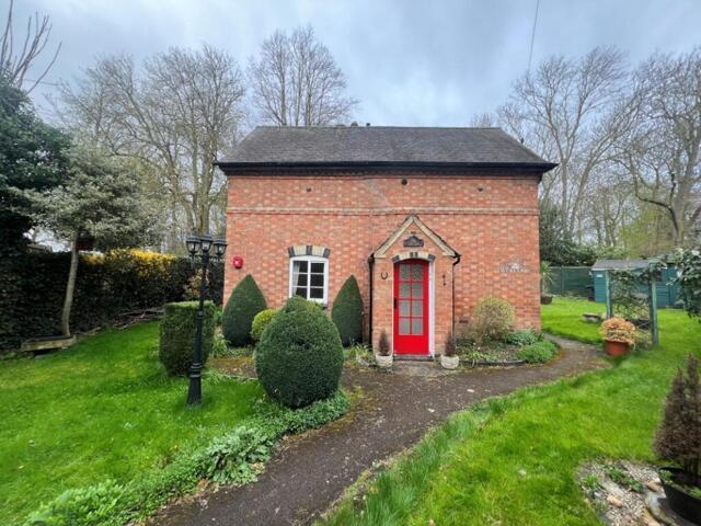 2 Bedroom House Wigston Leicestershire 101675144