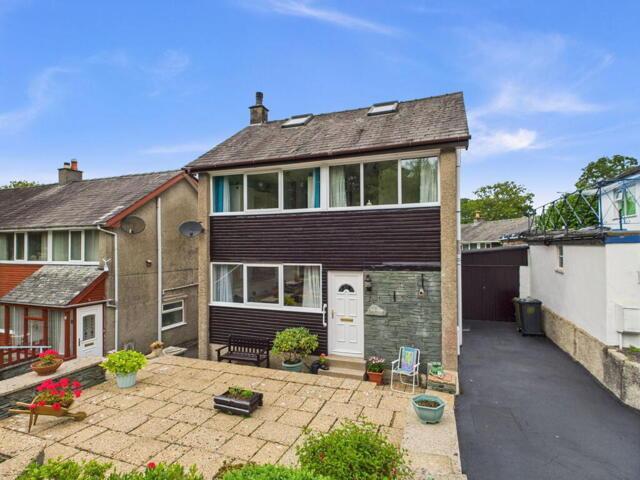 2 Bedroom House Windermere Cumbria LS101677357