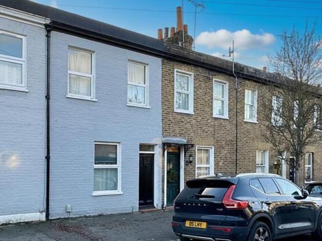 2 Bedroom House Windsor Windsor And Maidenhead LS99952023