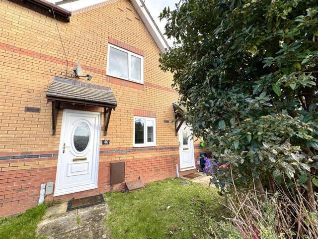 2 Bedroom House Wye Kent 98278338