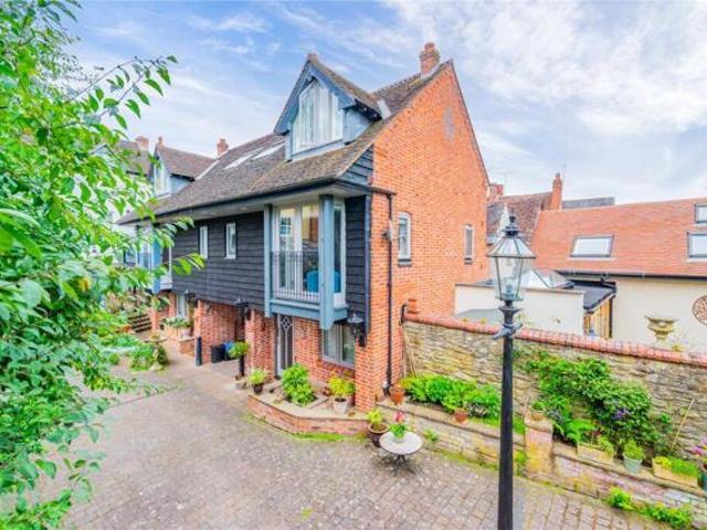 2 Bedroom House Wye Kent LS101892068