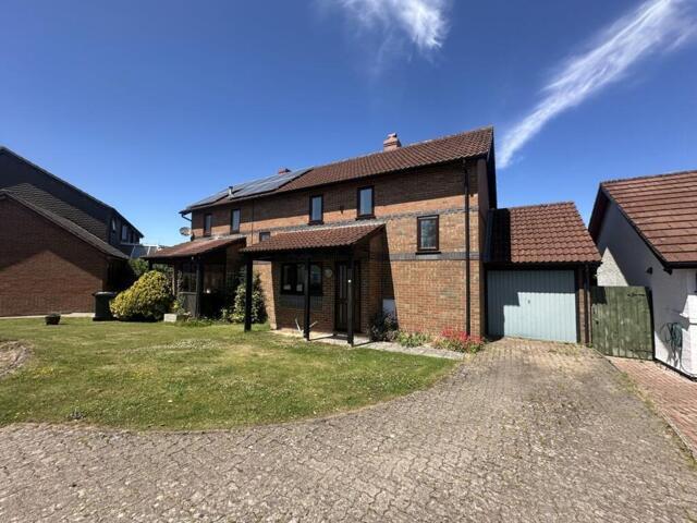 2 Bedroom House Wye Powys LS98834966