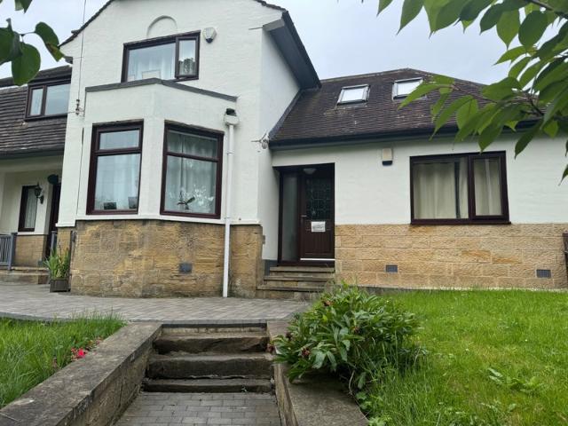 2 Bedroom House to let *No bills or rates