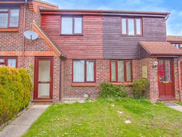 2 bedroom House to let Charterhouse Close, Bracknell, RG12