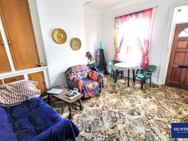 2 bedroom House To Let Total Size: 761 SQ FT