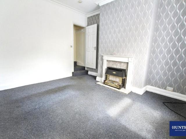 2 bedroom House To Let Total Size: 763 SQ FT
