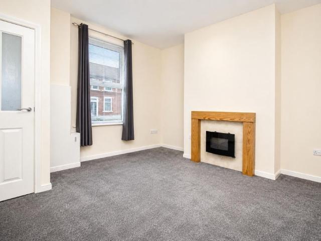 2 bedroom House To Let Total Size: 797 SQ FT