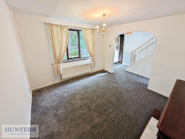 2 bedroom House To Let Total Size: 872 SQ FT