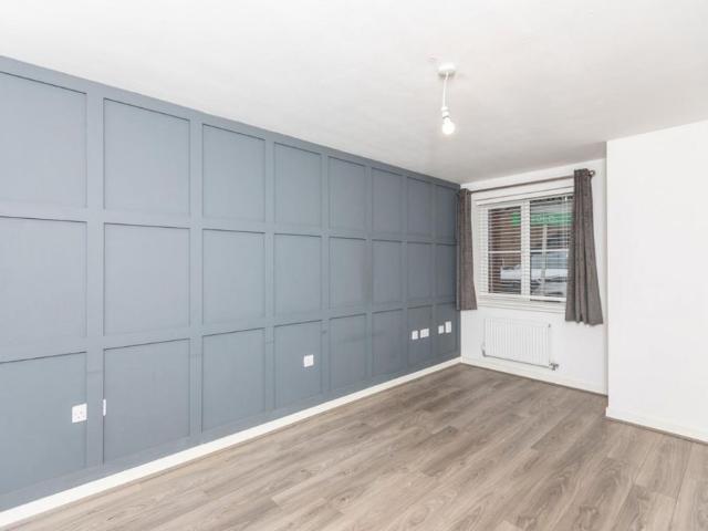 2 bedroom House To Let