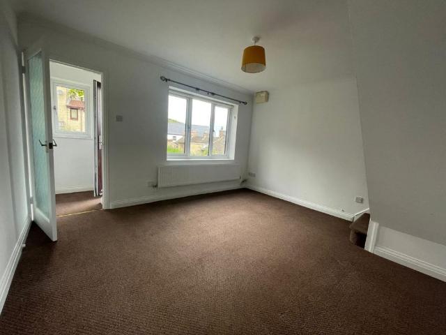 2 bedroom House To Let