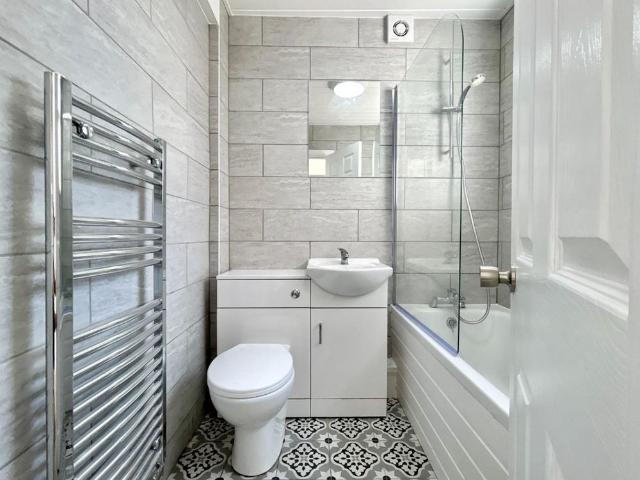 2 bedroom House To Let