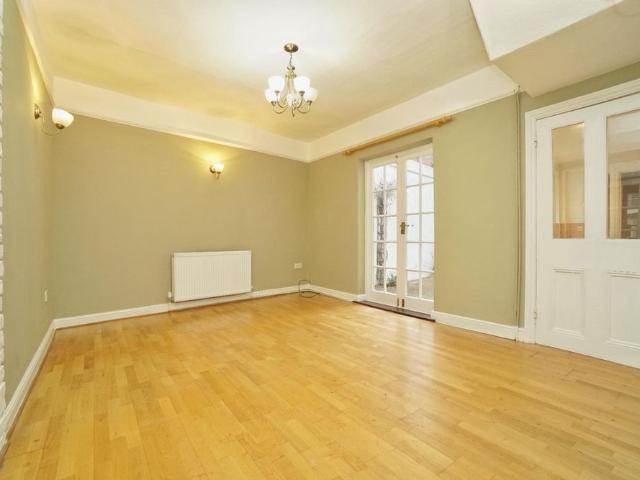 2 bedroom House To Let