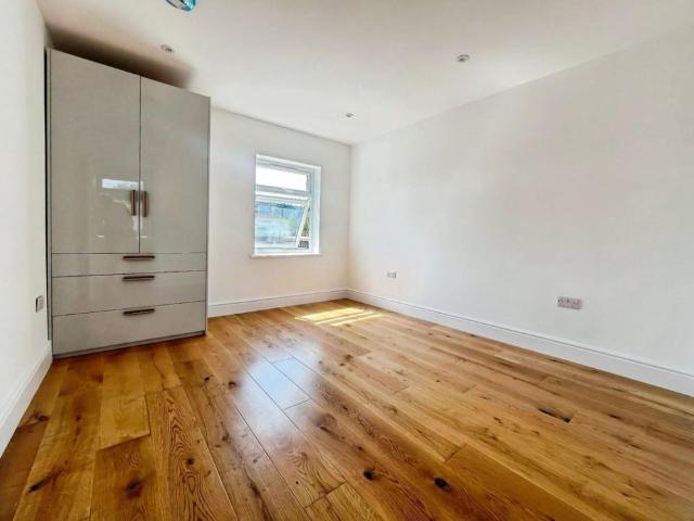 2 bedroom House To Let