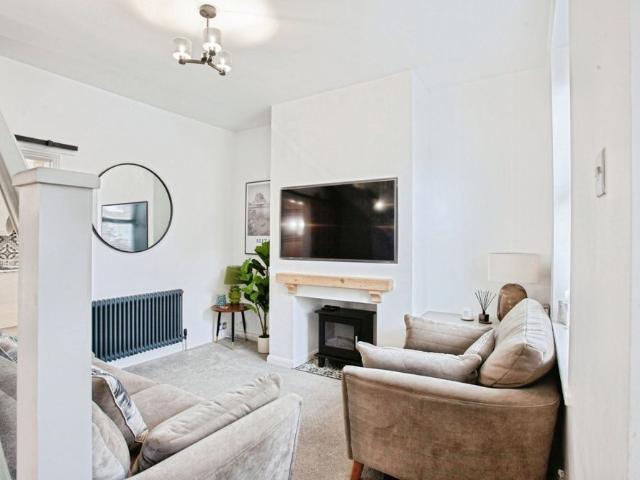 2 bedroom House To Let