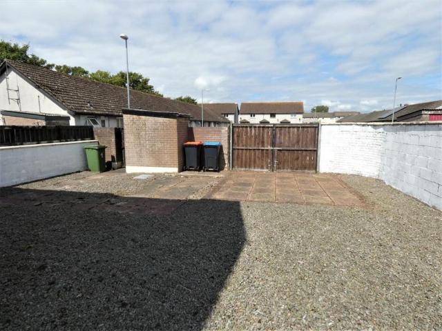 2 bedroom House To Let