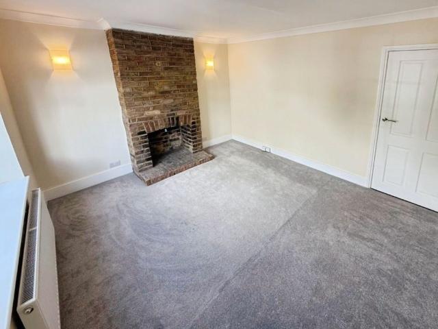 2 bedroom House To Let