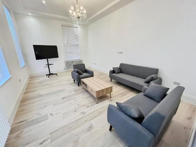 2 bedroom house to rent